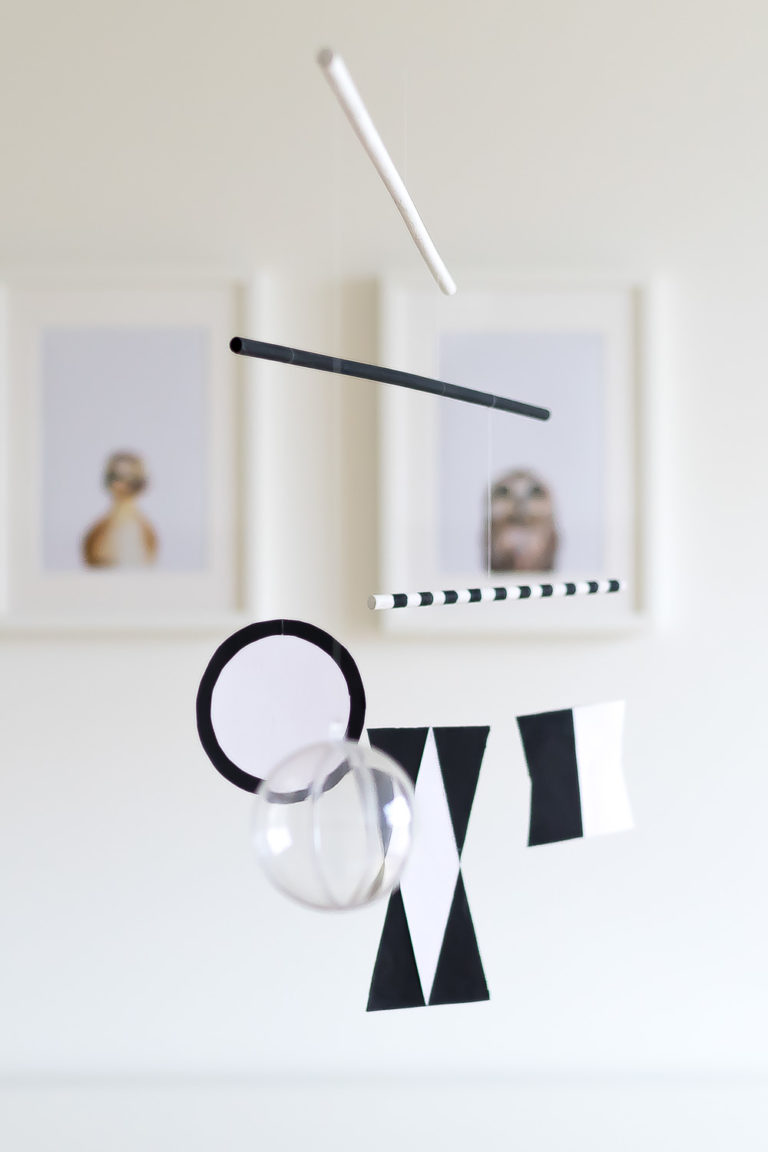 Montessori Mobile: Das DIY Mobile nach Bruno Munari